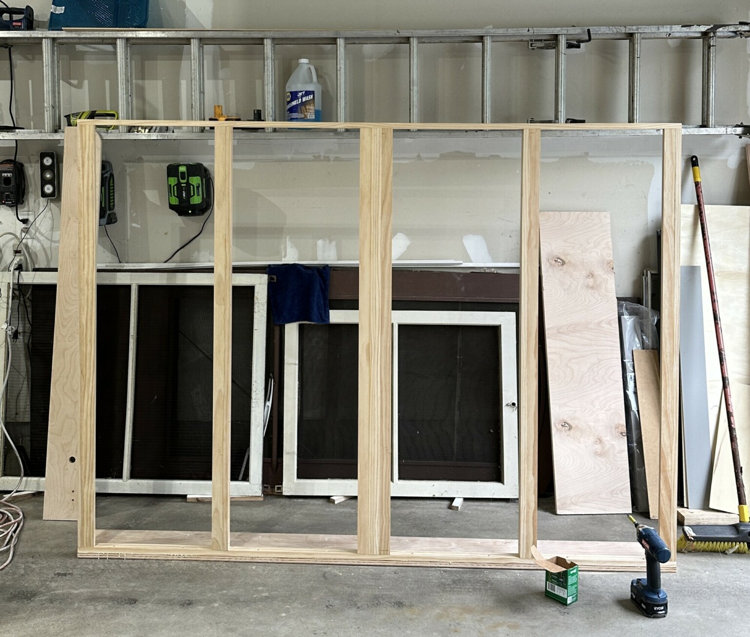 DIY Horizontal Murphy Bed for Our Guest Bedroom & Office - Patticake Wagner