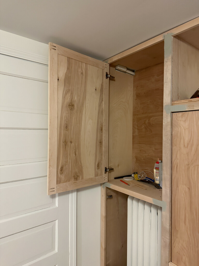 DIY Horizontal Murphy Bed for Our Guest Bedroom & Office - Patticake Wagner